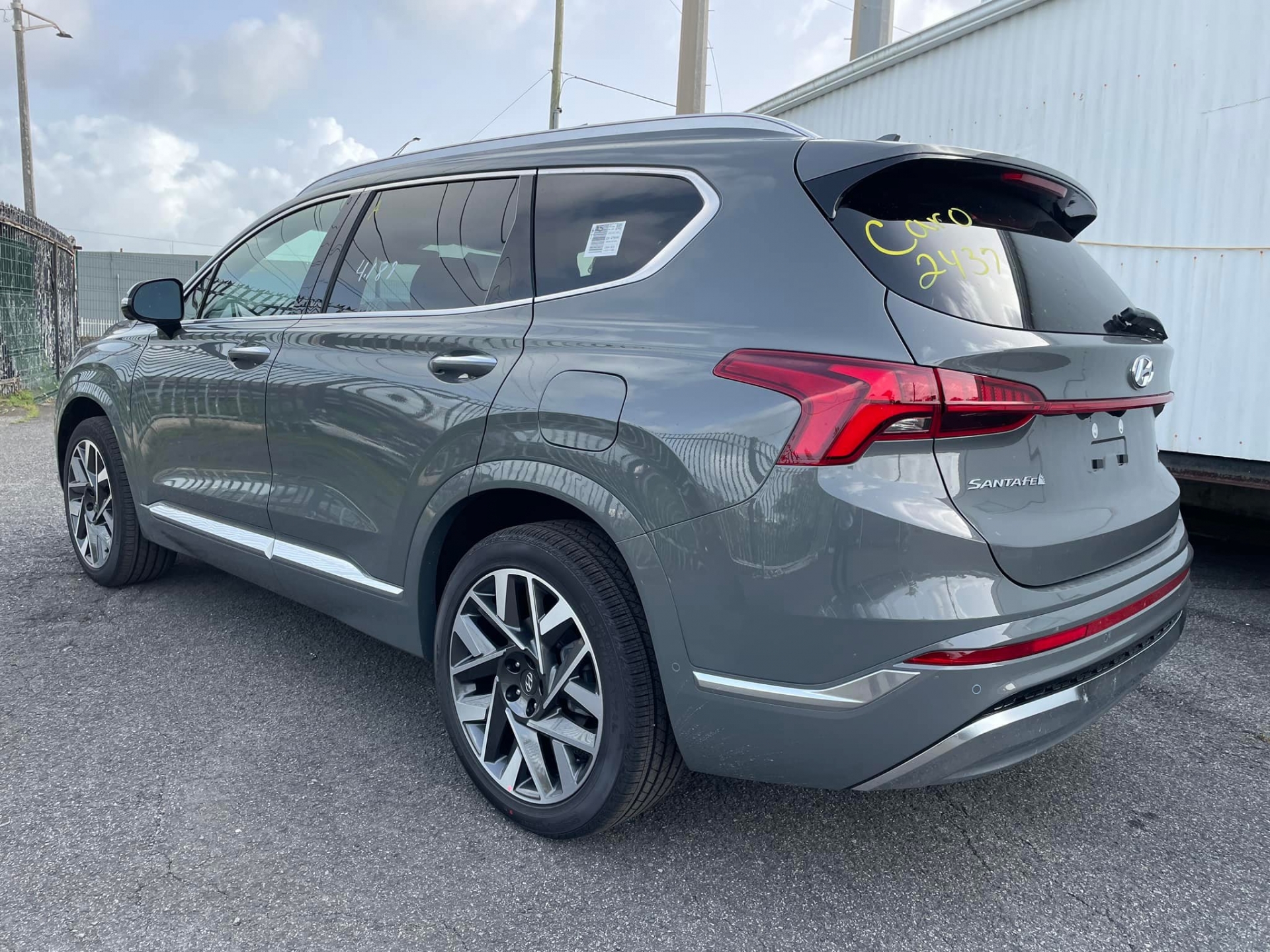 Ngắm thiết kế đẹp long lanh của Hyundai Santa Fe 2022 phiên bản Calligraphy