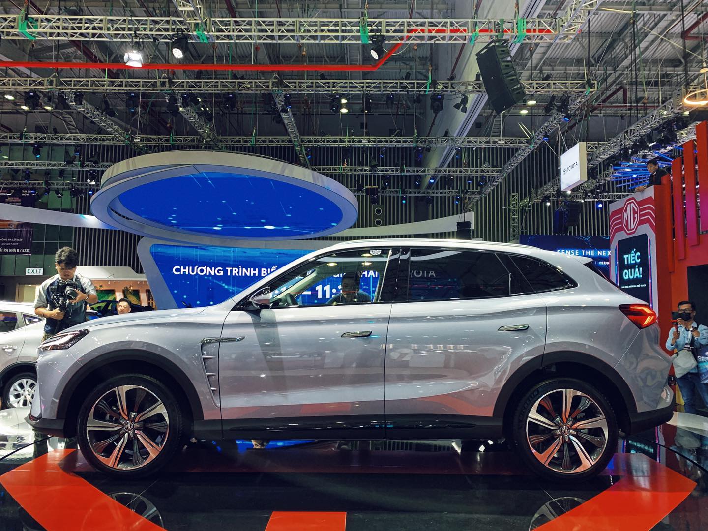 Chiêm ngưỡng MG Marvel R vừa về Việt Nam - đối thủ "sát sườn" của ...