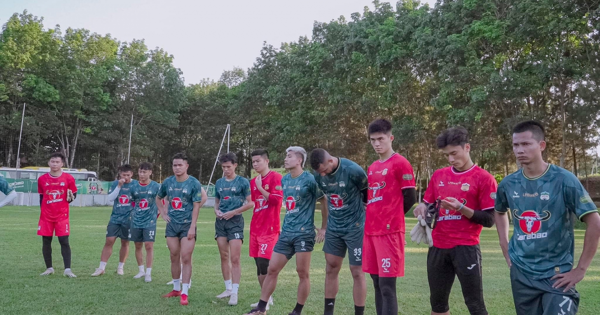 HLV Vũ Tiến Thành: 'Nói HAGL thời HLV Kiatisak đá đẹp không hẳn đúng'