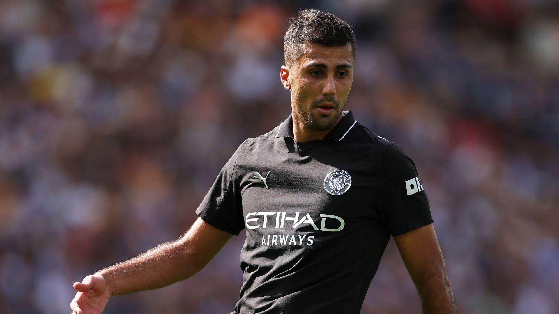 Vừa đón tin vui từ Rodri, Man City vẫn mất 4 trụ cột