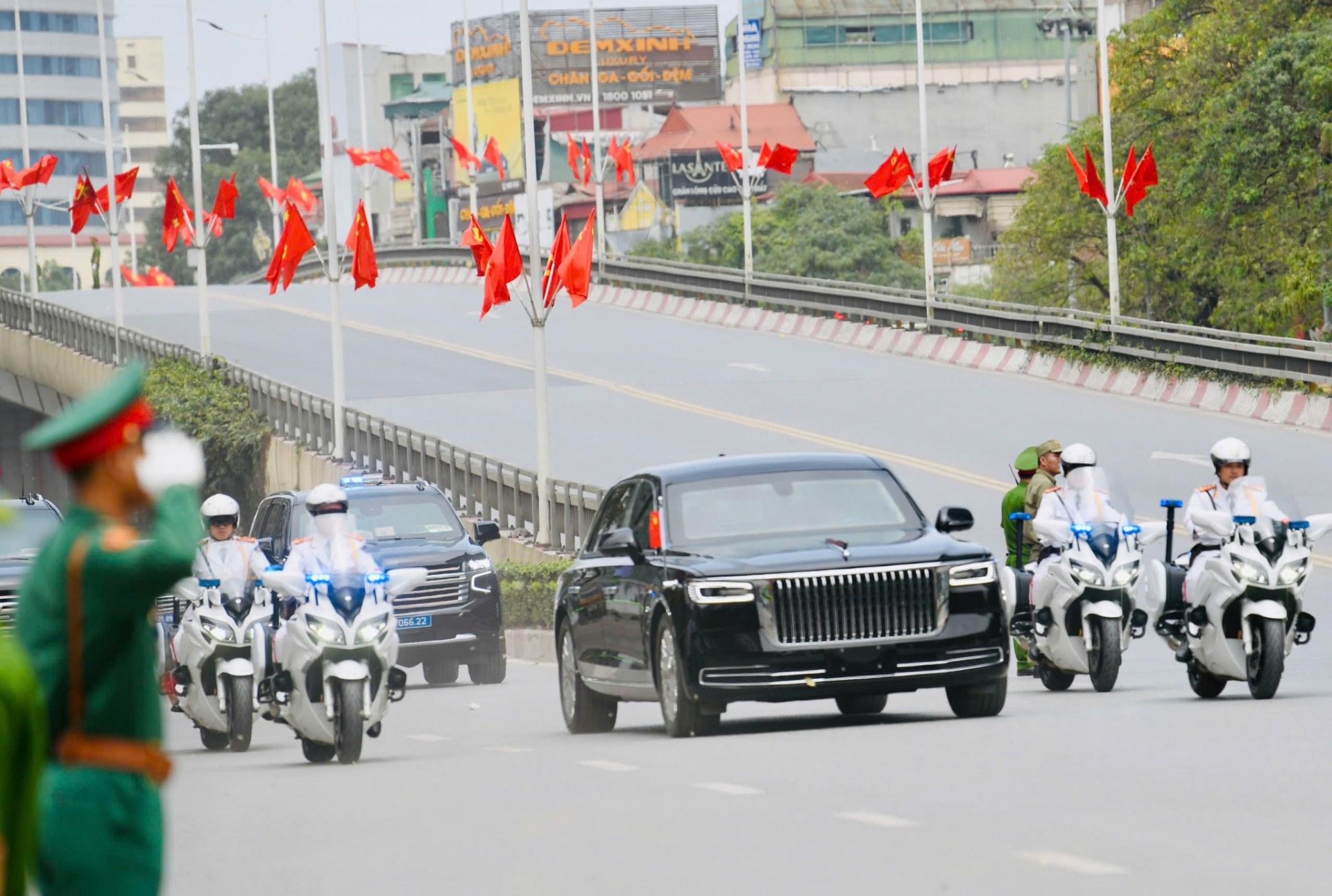 Hồng Kỳ N701 – Biểu tượng quyền lực và công nghệ tối tân phục vụ Chủ tịch Tập Cận Bình