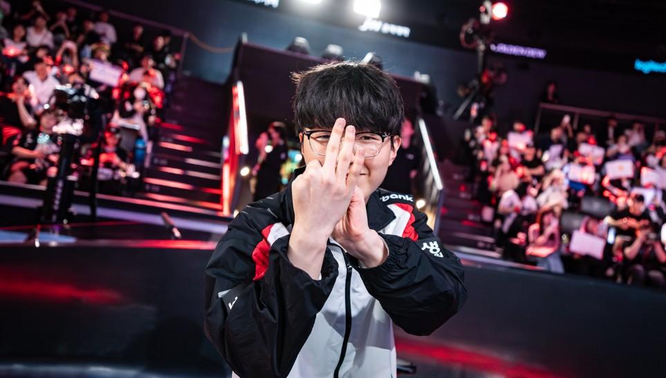 HLV Score: "T1 rất mạnh ở playoffs nhưng KT sẽ đánh bại họ"