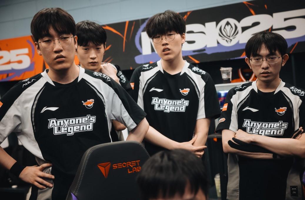 Hé lộ lịch tập "địa ngục", HLV Tabe thừa nhận đây là cách duy nhất để thắng LCK tại MSI 2025