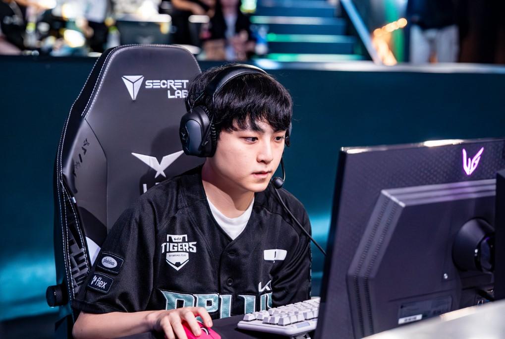 Thảm bại nhưng HLV cvMax vẫn nói cứng: 'DK đang đi đúng hướng'