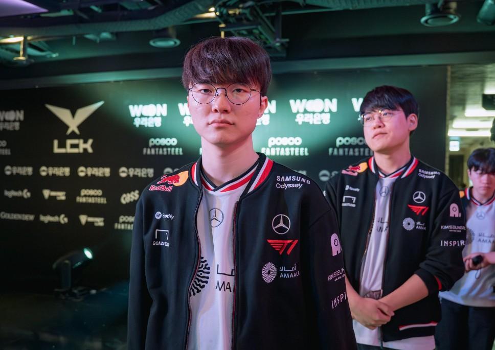 Faker lập kỷ lục vô tiền khoáng hậu: Một mình 'cân' cả dàn sao T1 về số lượng skin