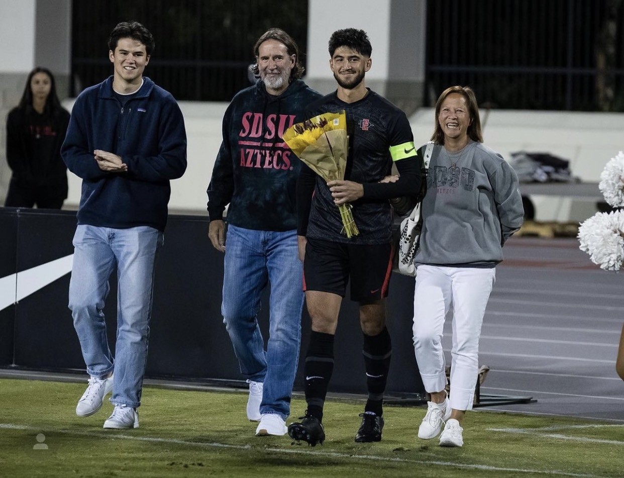 Trung vệ Việt kiều Mỹ cao gần 1m90 sẵn sàng khoác áo ĐT Việt Nam