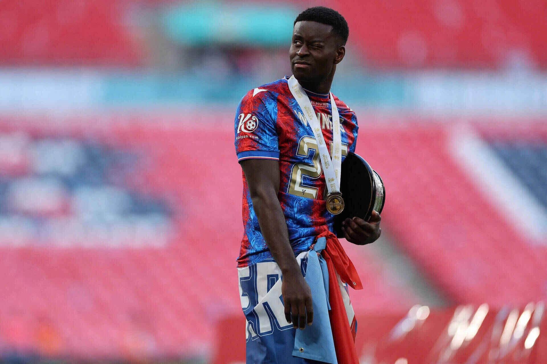 Man City tính nẫng tay trên Liverpool trung vệ top đầu nước Anh