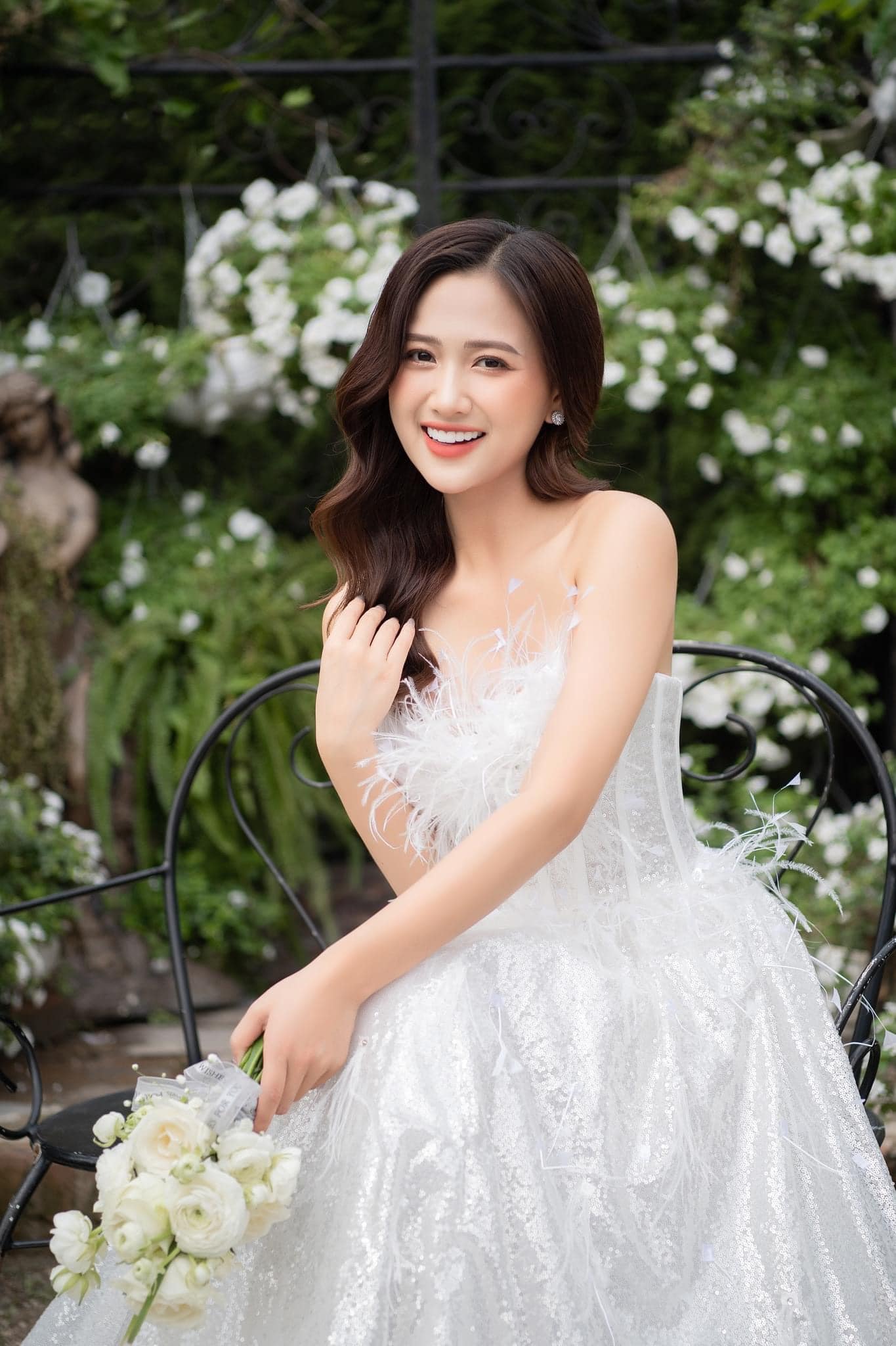 Minh Vương lên tiếng về tin đồn hẹn hò với bạn gái Hoa khôi