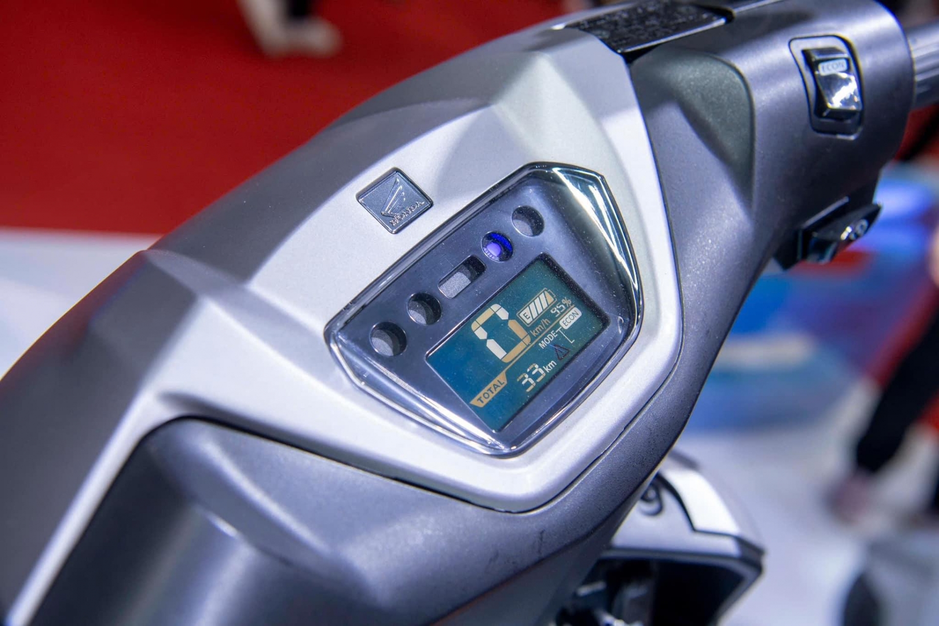 Honda trình làng bộ đôi xe máy điện CUV e: và ICON e: tại Việt Nam