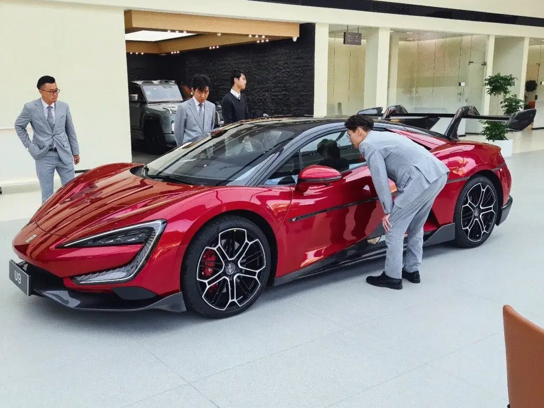 Siêu xe điện YangWang U9 chốt ngày ra mắt: Mạnh gần 1.300 mã lực, tăng tốc từ 0-100 km/h dưới 2 giây