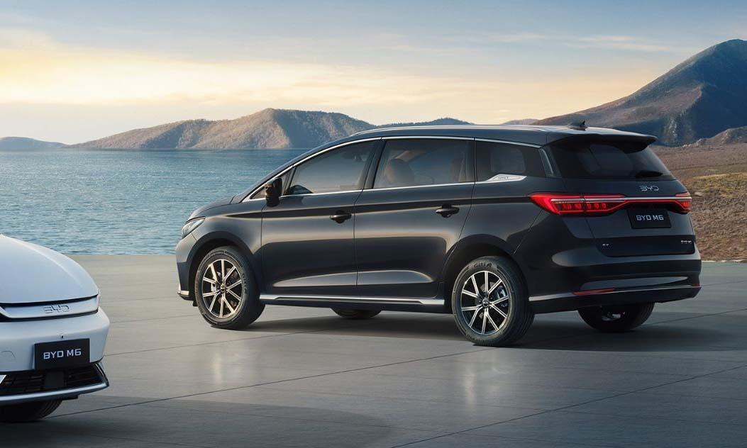 Rộ tin BYD M6 - MPV chạy điện ngang cỡ Toyota Innova Cross sắp được đưa ...
