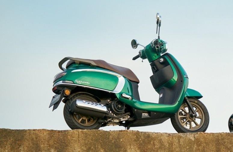 Suzuki US125 - Xe tay ga mang đậm phong cách retro, 'ăn xăng' chỉ 1,6 lít/100 km