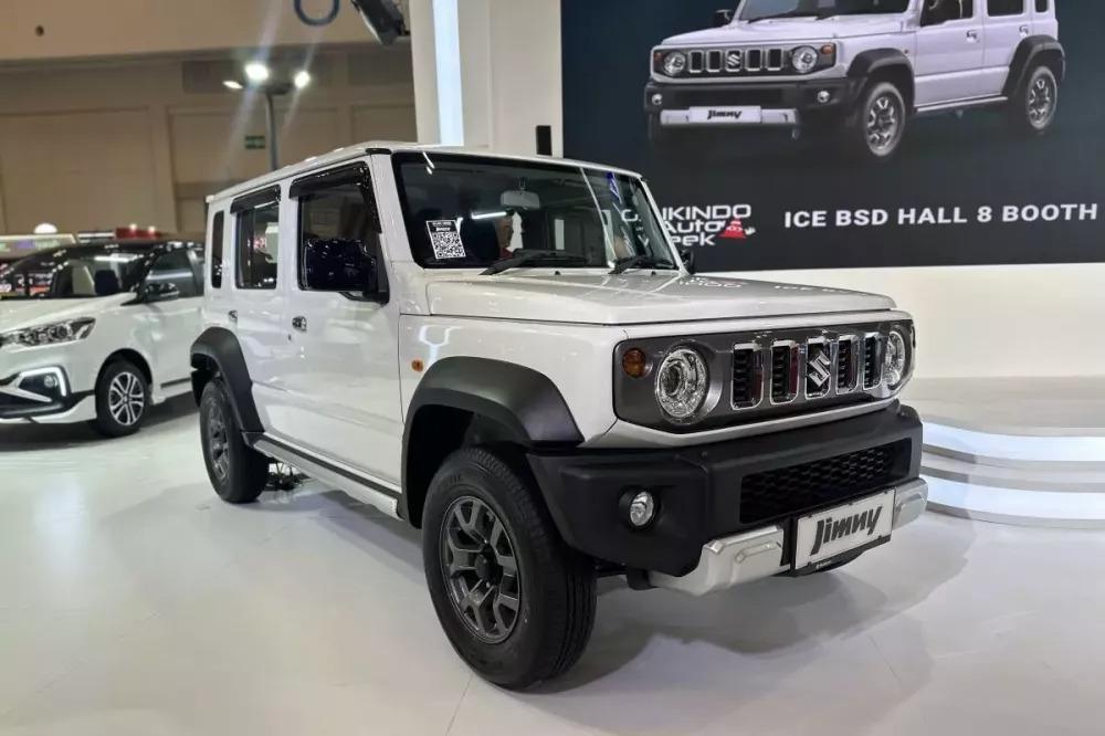 Suzuki Jimny 5 cửa ra mắt phiên bản giới hạn với chỉ 100 chiếc bán ra