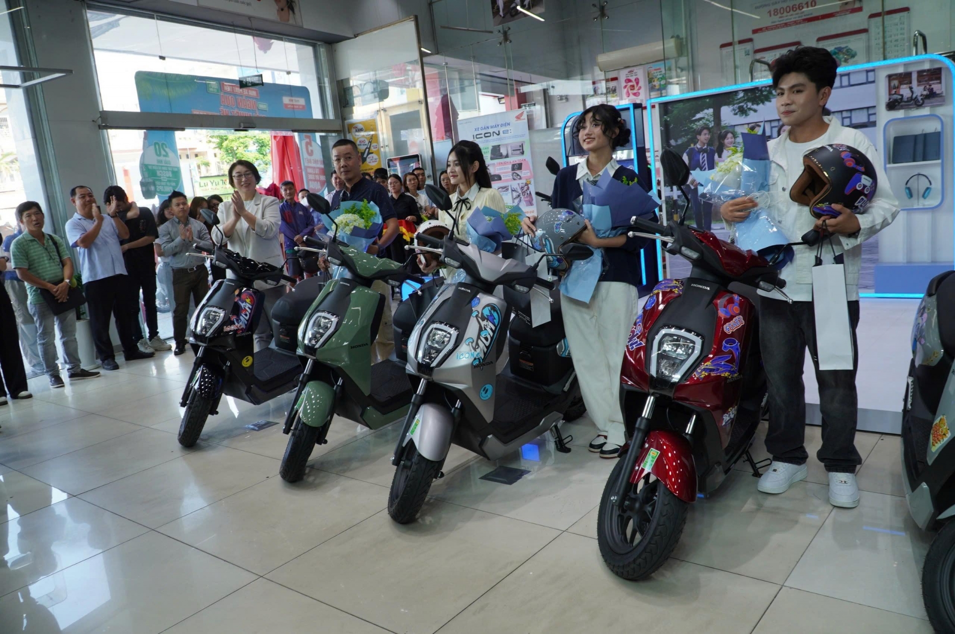 Giá bán không rẻ, xe máy điện Honda ICON e: chinh phục khách Việt bằng ...