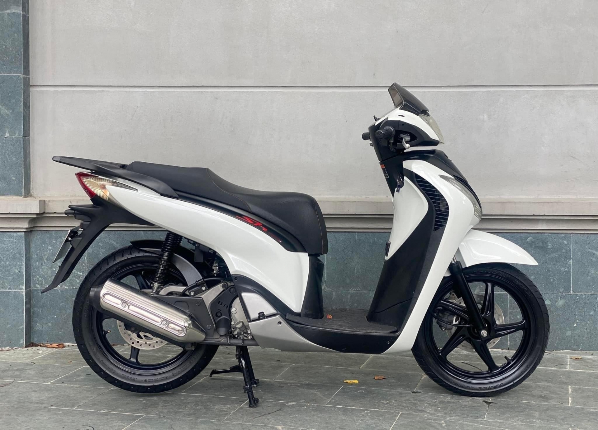 Honda SH đời 2010 nhập Ý: Xe cũ nhưng giá khiến nhiều người ngã ngửa
