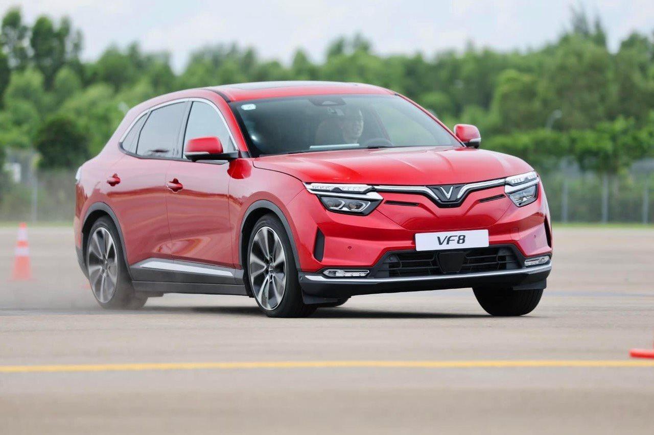 Doanh thu VinFast đạt 16.609 tỷ đồng trong quý II/2025, lượng ô tô điện bàn giao tăng 172%