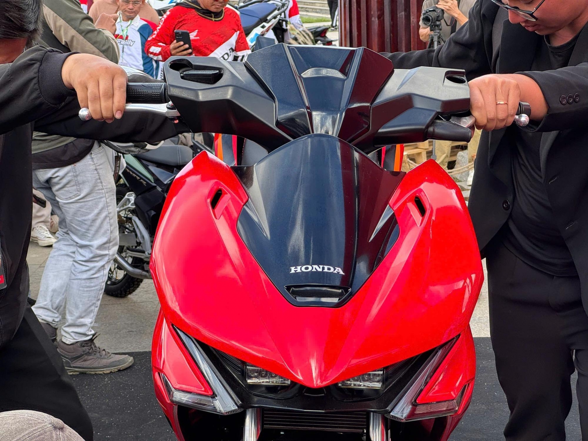 Winner R - Bước tiến mới của Honda trong cuộc đua xe côn tay thể thao tại Việt Nam