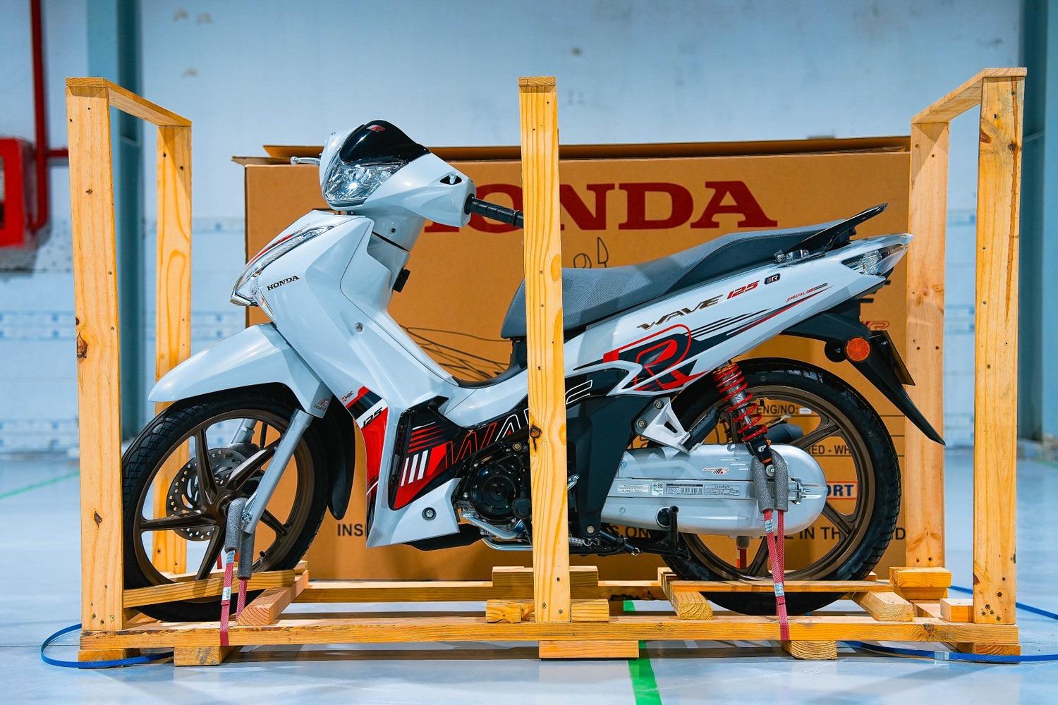Honda Wave 125 R Special Edition Profender về Việt Nam - Phiên bản giới ...