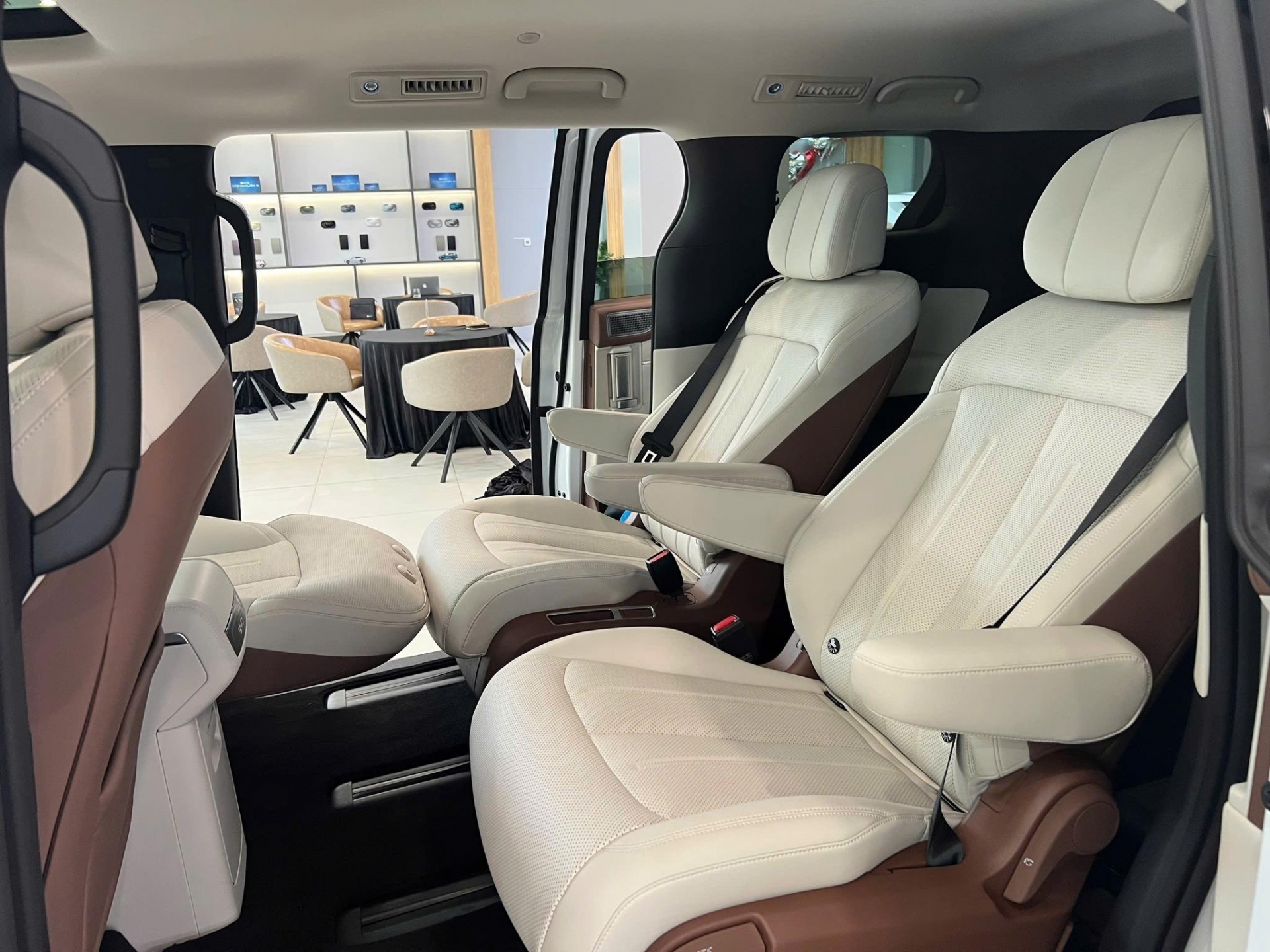 BYD M9 và GAC M8 - Cuộc so găng của hai MPV cỡ lớn Trung Quốc tại Việt Nam