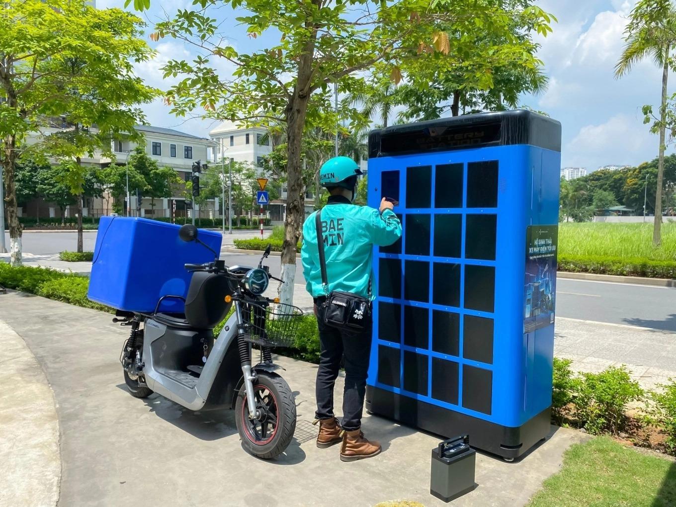 Mua xe máy điện: Người dùng Việt nên chọn sạc pin tại nhà hay đổi pin ...