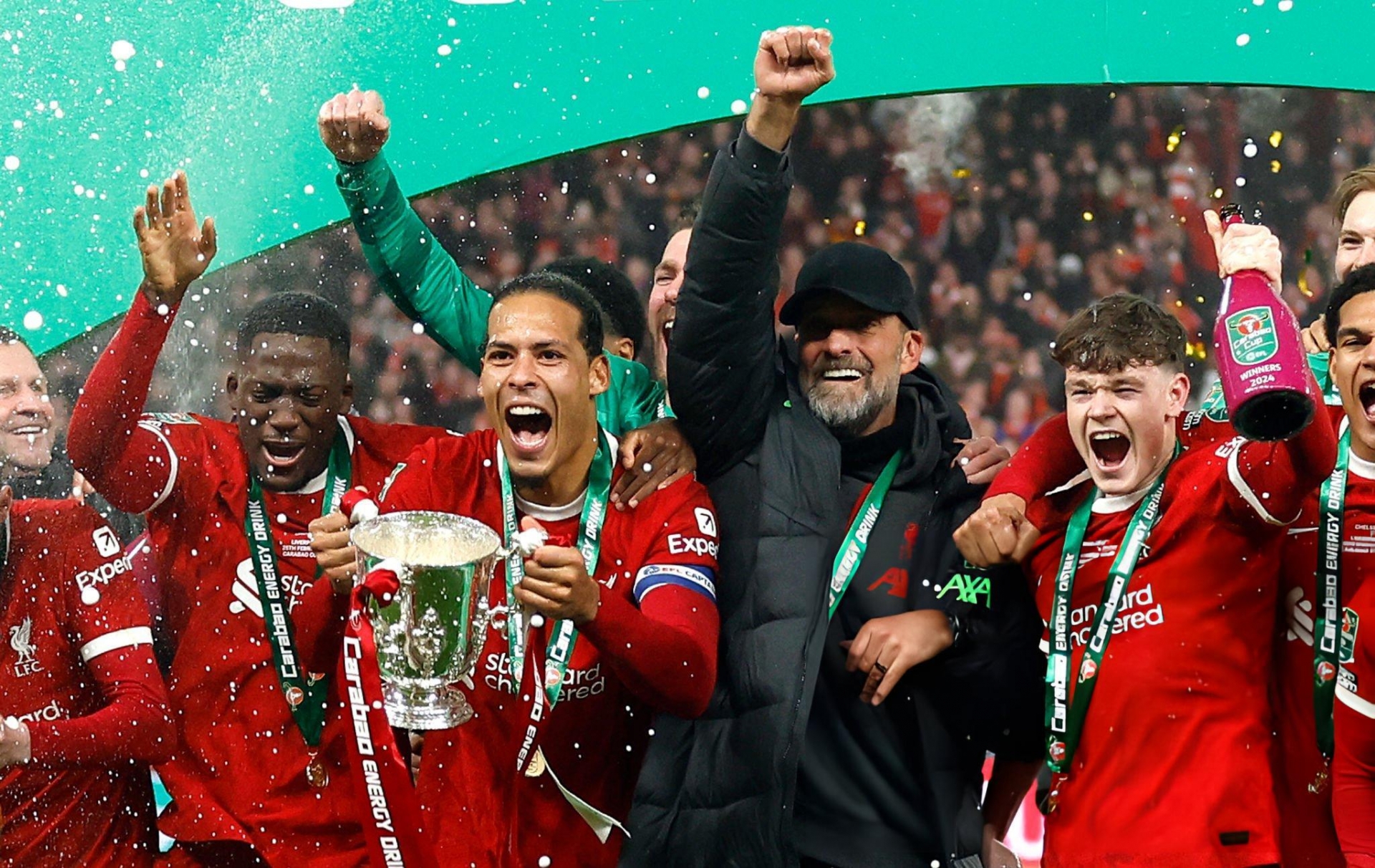 Top 5 cầu thủ xứng đáng tranh QBV 2024: Ronaldo và Messi chắc suất, bộ ...