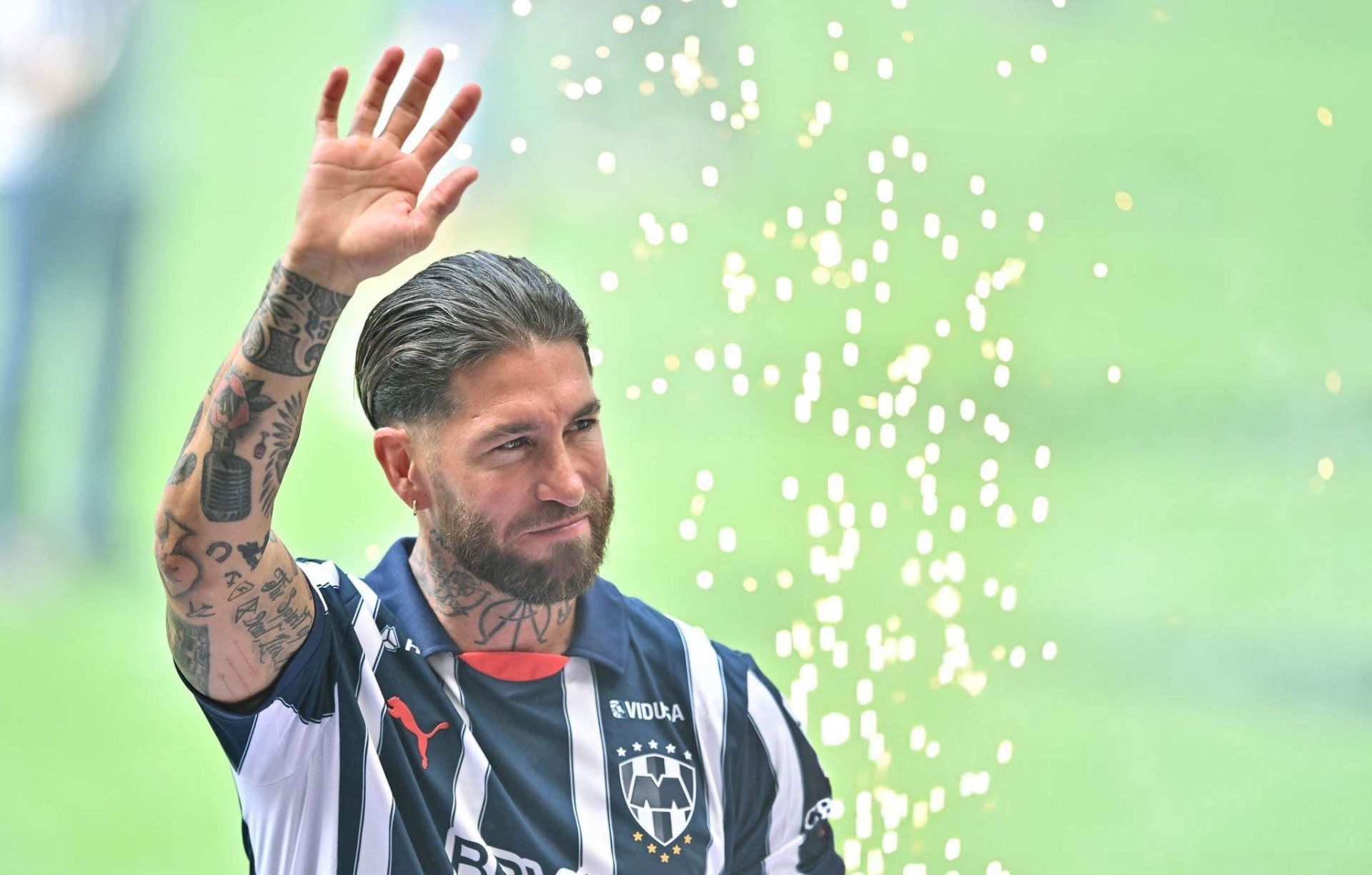 Ramos 'bắn tín hiệu' chuyển nhượng tới đồng đội cũ tại Real