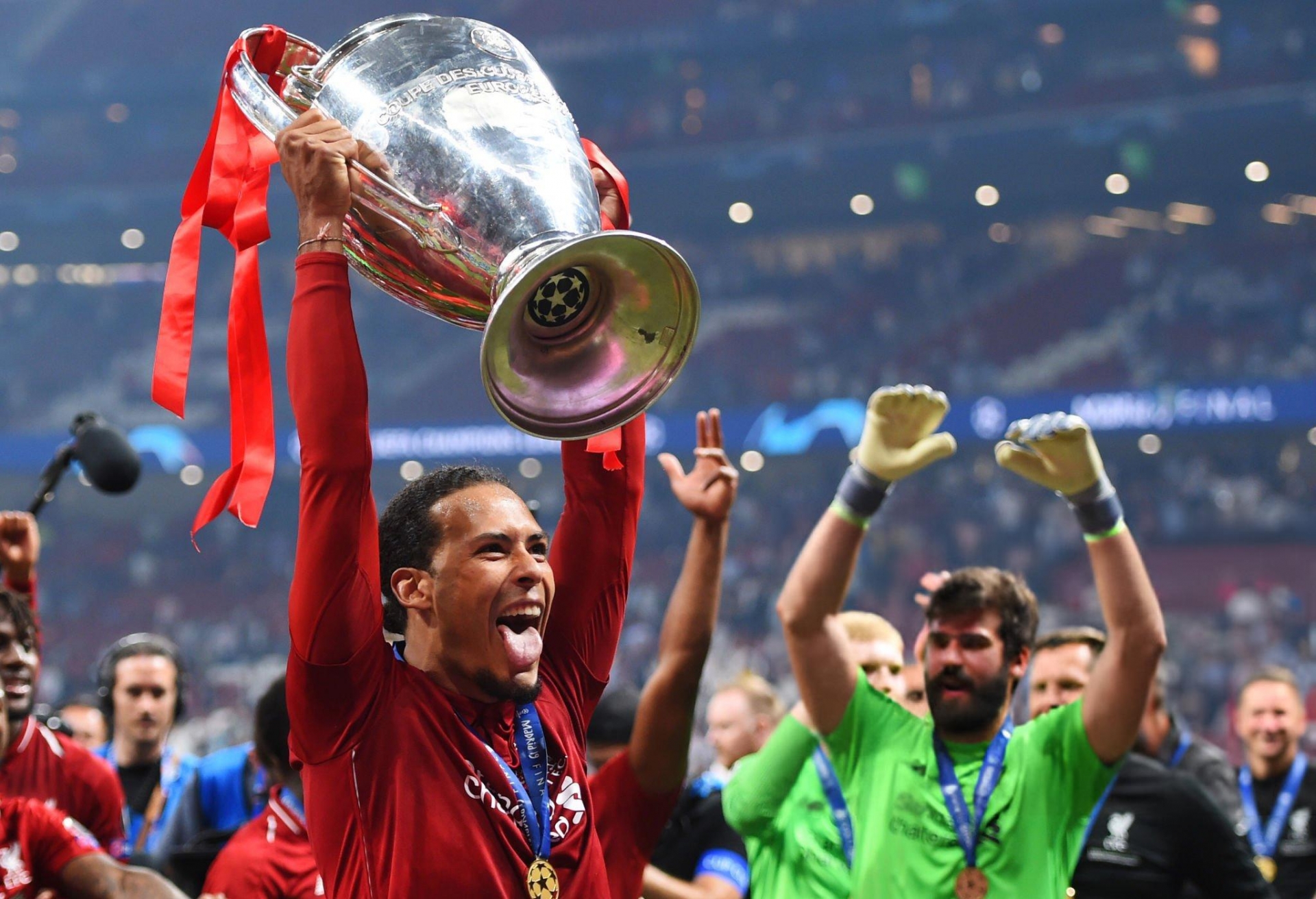 Romano phủ nhận tin Real chiêu mộ hậu vệ Liverpool