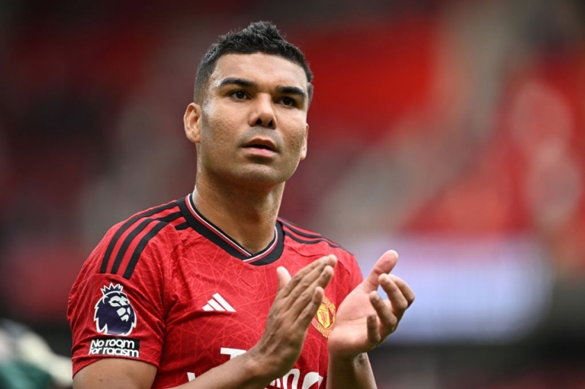 Siêu tân binh MU ra mắt, Casemiro mừng thầm vì có đối tác 'chiến'
