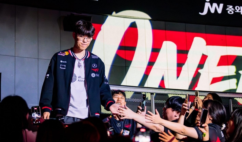 T1 Faker nói một câu đầy lạnh lùng về cú Pentakill của Oner