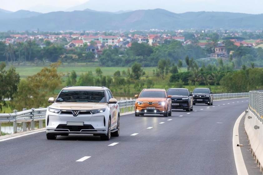 VinFast ra mắt VF Connect: Gói dịch vụ phần mềm thông minh nâng tầm ...