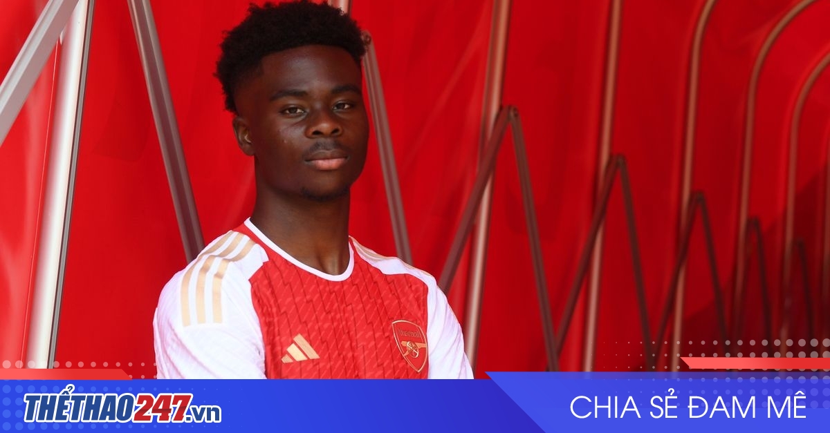 Arsenal ra mắt áo đấu: Lấy cúp vàng Ngoại hạng Anh