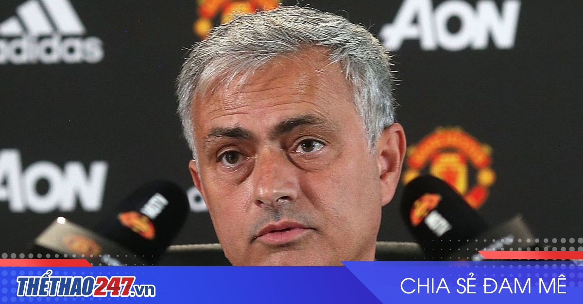 CĐV ủng hộ Jose Mourinho với tuyên bố khó tin của ông về MU