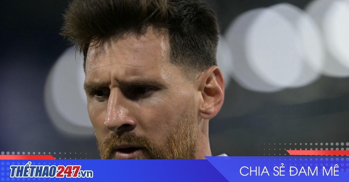 Messi nối cáu với hậu vệ Peru: 'Cậu làm gì vậy, đồ ngốc?'