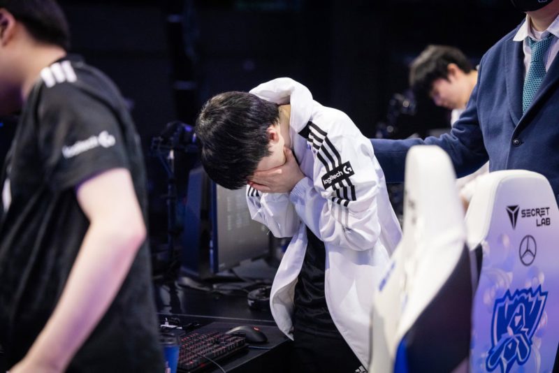 DK Ghost chia sẻ lý do bật khóc sau trận thắng trước T1