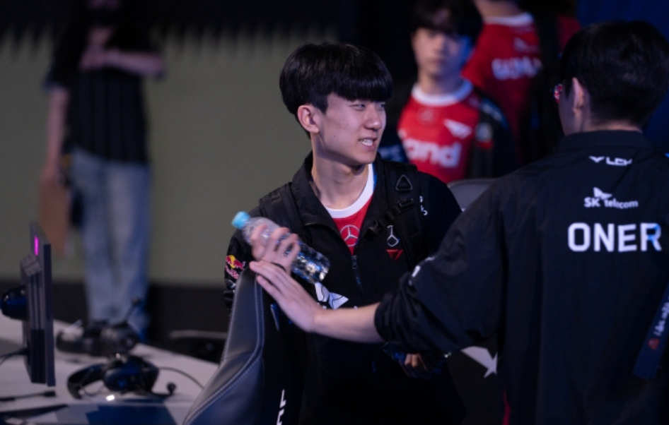 T1 làm điều bất ngờ với Poby, định đưa Faker trở lại?