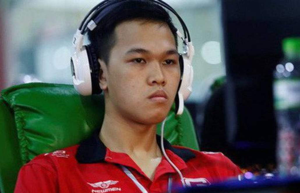 Thi đấu bết bát, clan của Chim Sẻ Đi Nắng muốn đổi tên?