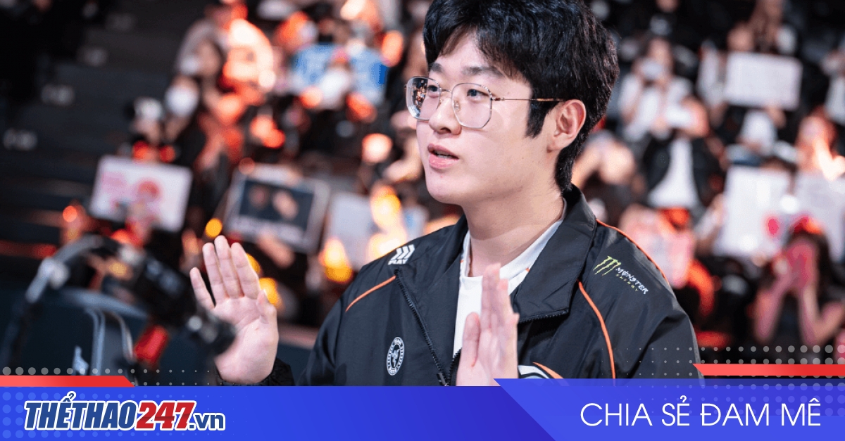 Zeus nói lý do 'lùi về sau' làm tanker tại HLE