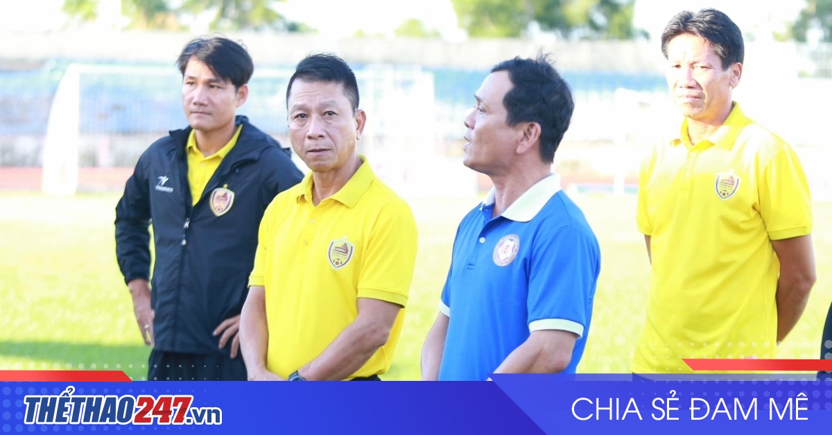 HLV đội bóng tân binh V-League 'than' gặp khó trước mùa giải mới