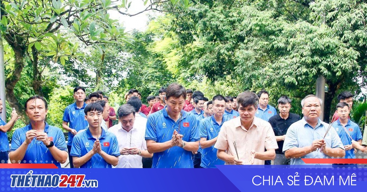 Video: U23 Việt Nam dâng hương trước này đấu Vòng loại Châu Á