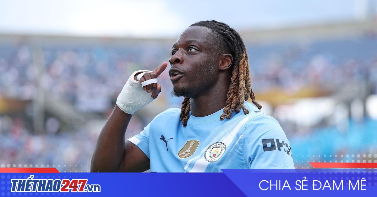 Jeremy Doku và màn trình diễn 'gây ác mộng' cho Liverpool