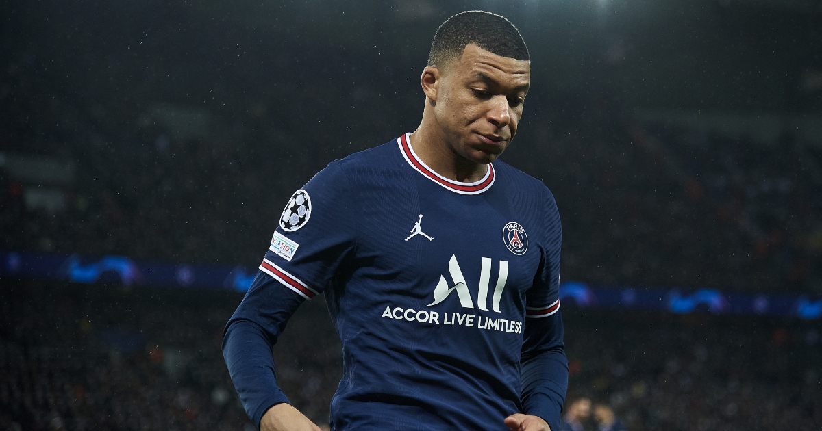 Mbappe và gia đình “sợ hãi” vì liên tục bị gây áp lực để ở lại PSG