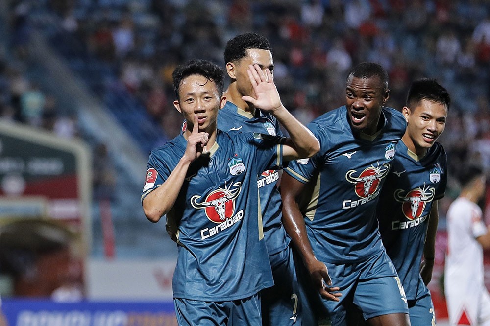 HAGL bị phạt sau trận thắng Hà Nội