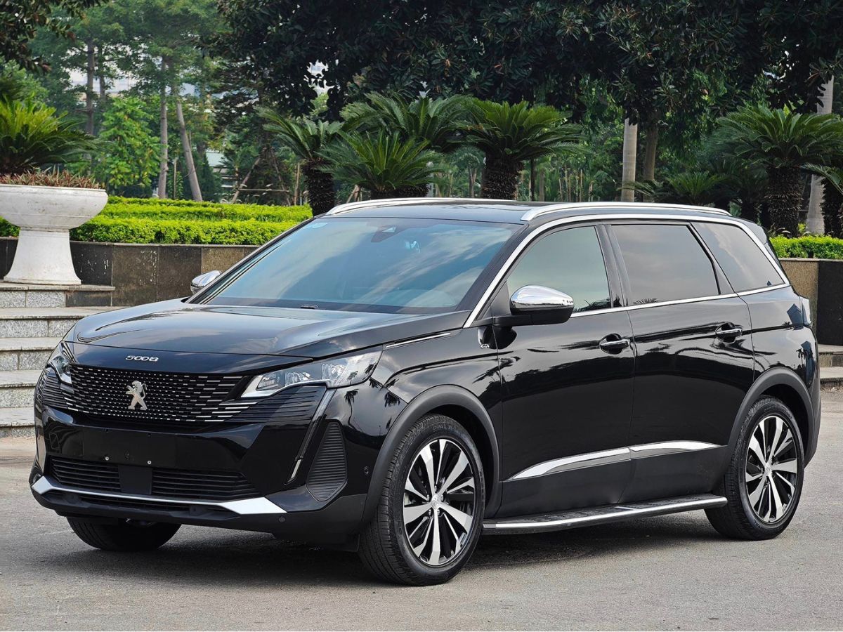 Sau hơn 1 năm lăn bánh, Peugeot 5008 cũ xuống giá ngỡ ngàng