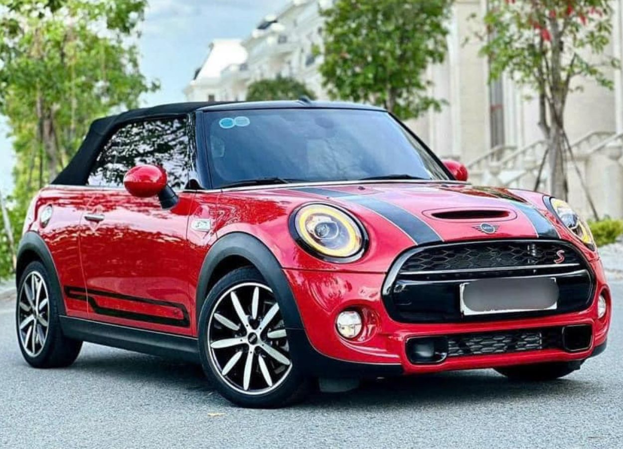 Lăn bánh 5 năm, xe mui trần Mini Cooper S Convertible được chào bán với ...