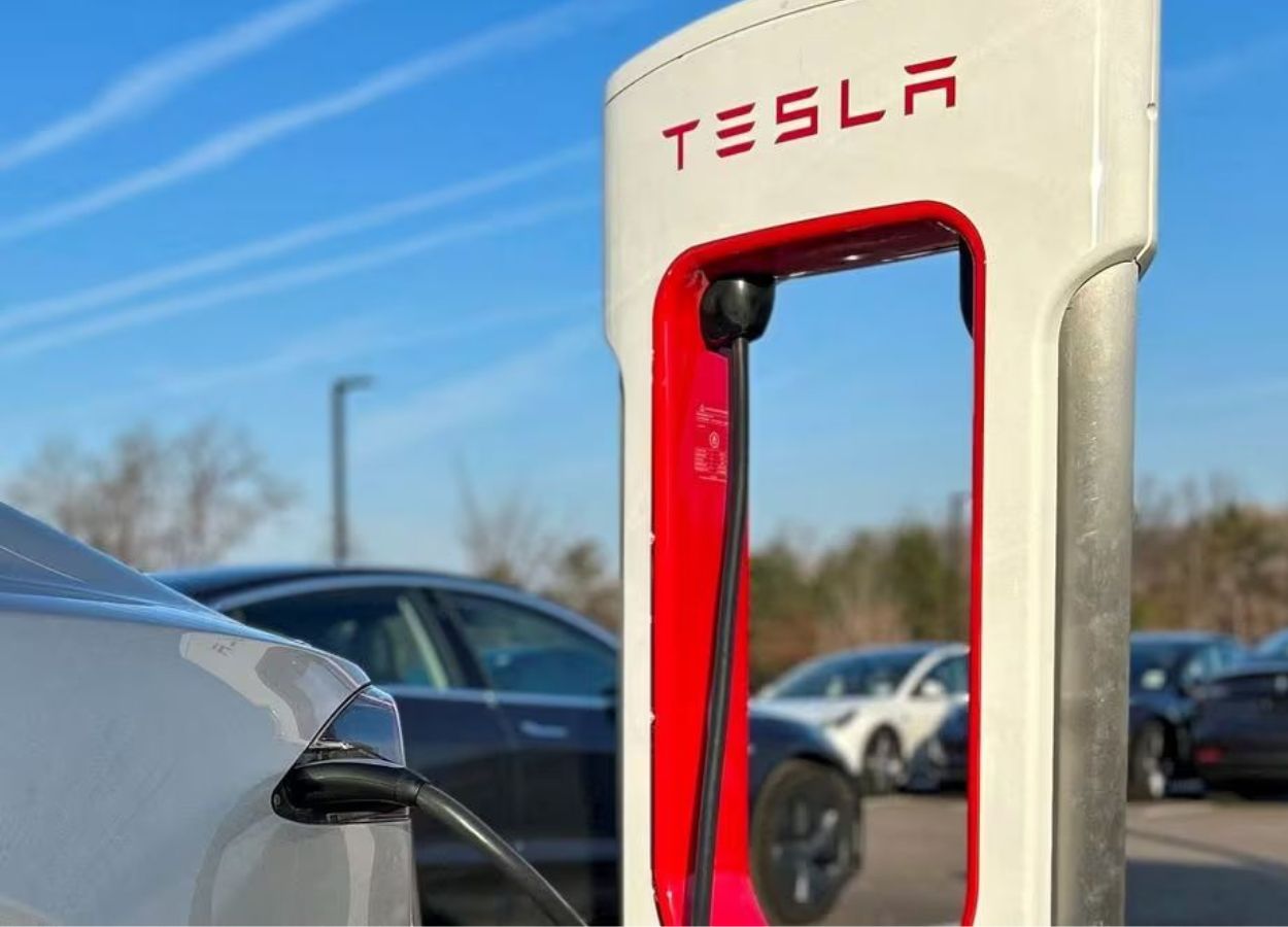 Tesla triển khai đợt triệu hồi lớn nhất từ trước tới nay vì lý do an toàn