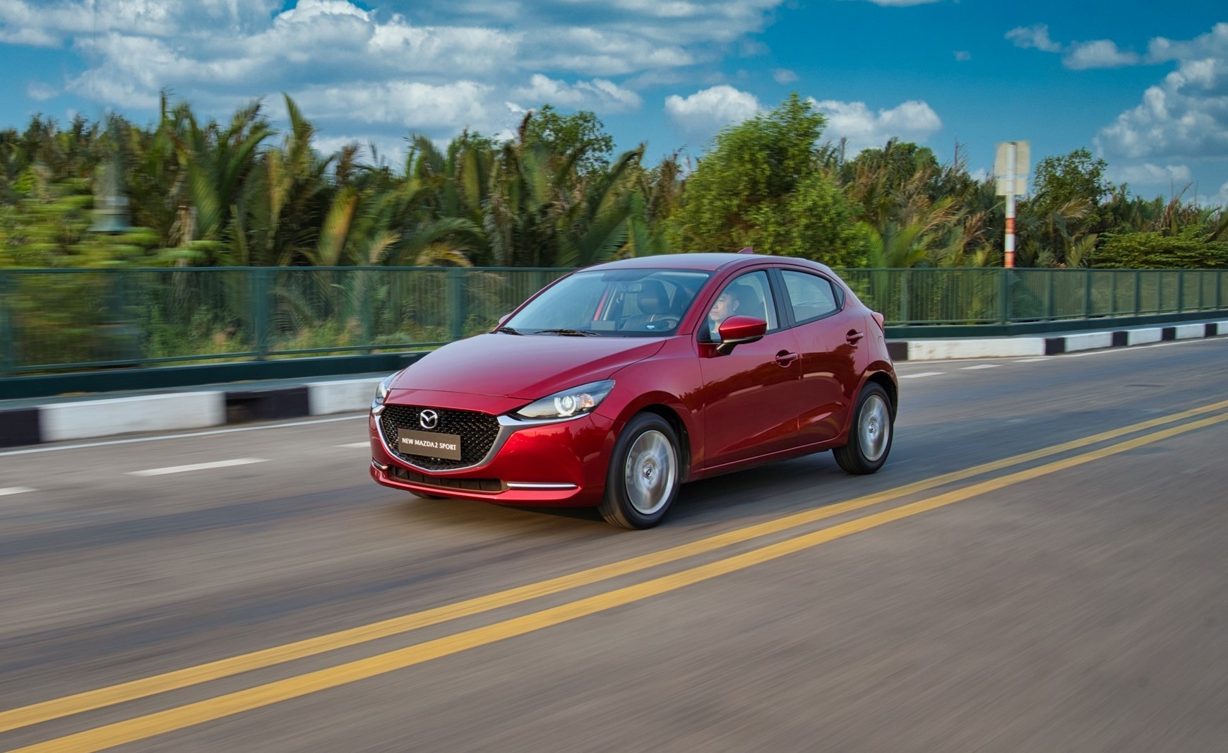 Đánh giá ưu nhược điểm của Mazda2 & trải nghiệm thực tế