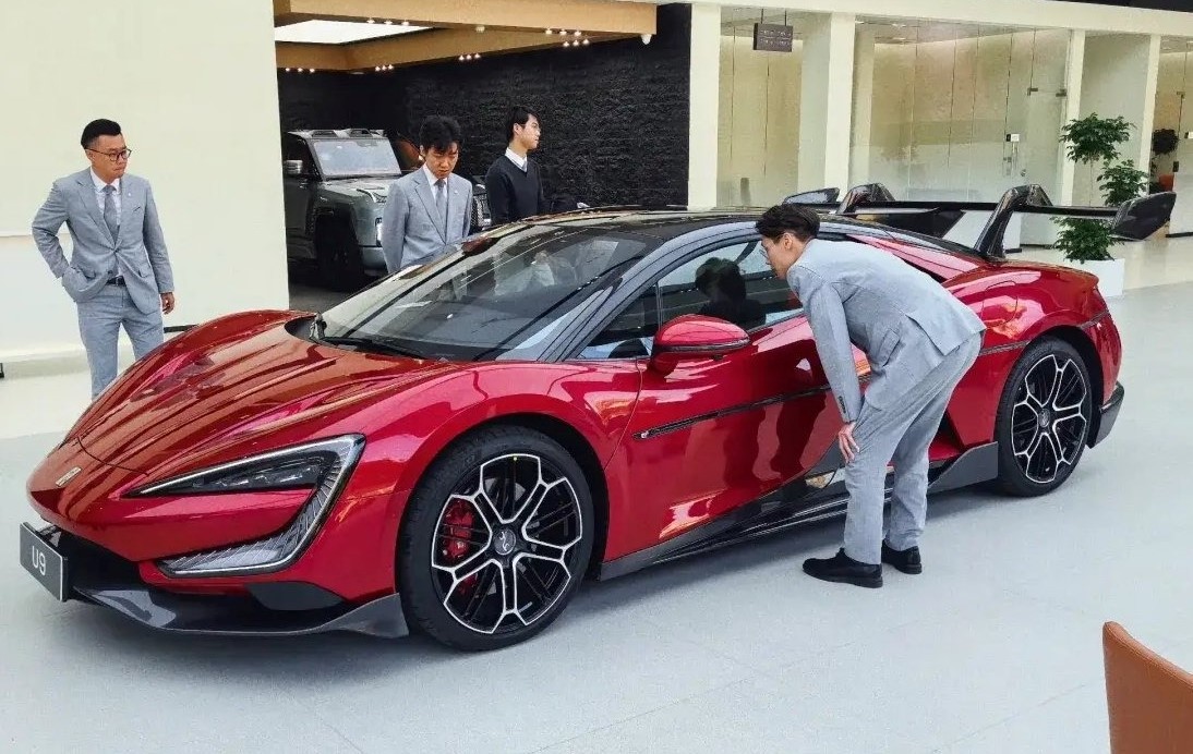 Siêu xe điện YangWang U9 chốt ngày ra mắt: Mạnh gần 1.300 mã lực, tăng tốc từ 0-100 km/h dưới 2 giây