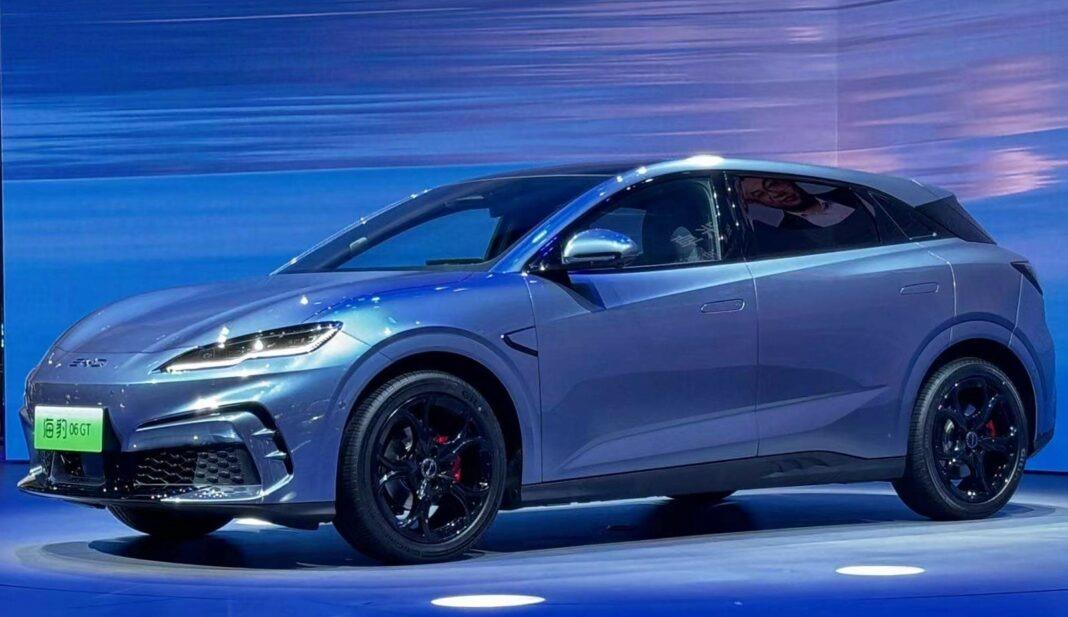 Xe điện BYD Seal 06 GT trình làng: Giá quy đổi từ hơn 520 triệu đồng ...