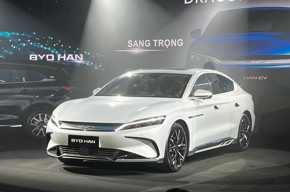 Sedan điện BYD Han ra mắt thị trường Việt: Giá bán 1,489 tỷ đồng, chạy ...