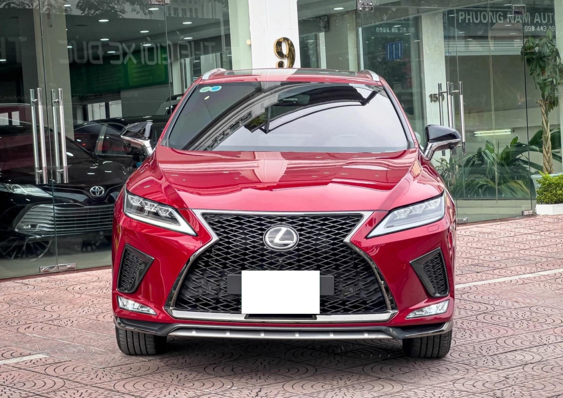 Sử dụng 2 năm, Lexus RX 300 F Sport 2022 giữ giá không ngờ trên sàn xe cũ